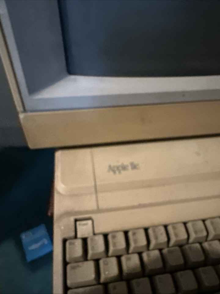 Apple ll Computer Model lle w Monitor & Keyboard | eBay