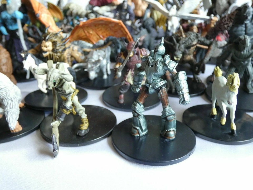Random Large/Huge New Dungeons & Dragons Official Prepainted Miniatures ...