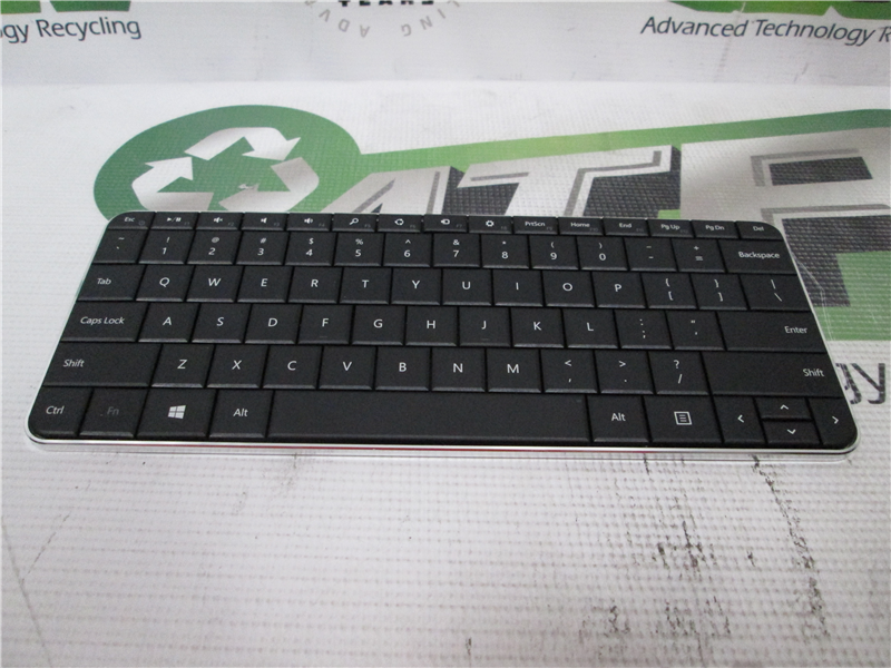 Microsoft Wedge Mobile Bluetooth Keyboards Model 1521 w/ Cover Lot of 3 ...