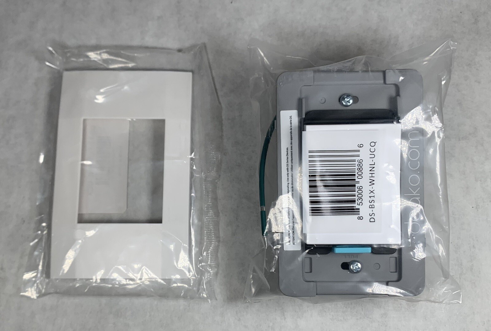 NEW Deako 1-Gang Backplate and Faceplate, Simple Rocker Switch, DS-BS1X ...