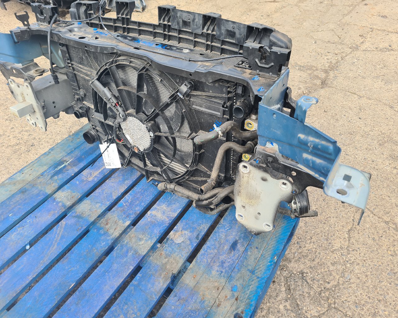 2020 VOLVO XC40 FRONT PANEL & RADIATOR PACK 1.5 HYRBID | eBay UK