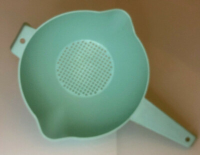 Vintage Tupperware 2 qt Strainer Colander Handle 2 Spouts #1523 Aqua ...