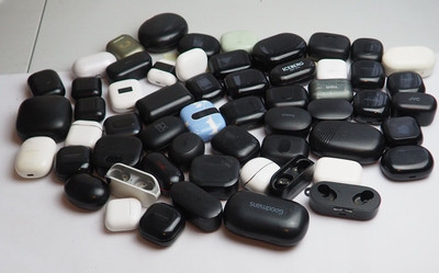 Joblot Of Empty Earbuds Cases Mostly Unbranded - Almost All Work | eBay UK