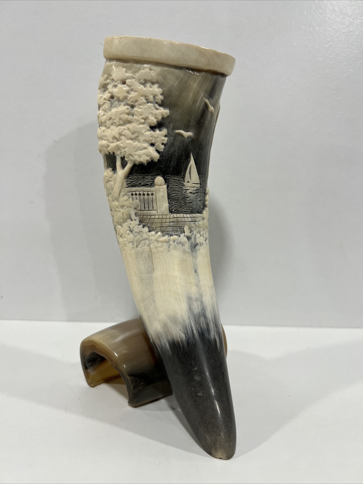 POWDER HORN DISPLAY CARVED POWDER HORN SCRIMSHAW FOLK ART SAILING ...