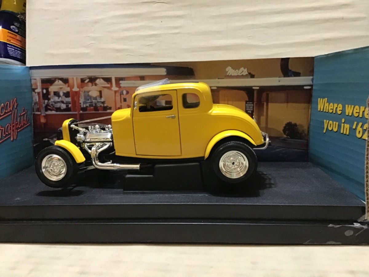 Ertl 1932 American Graffiti Ford Deuce 1:18 Diecast Car for Ertl 1932 American Graffiti Ford Deuce 1:18 Diecast Car for