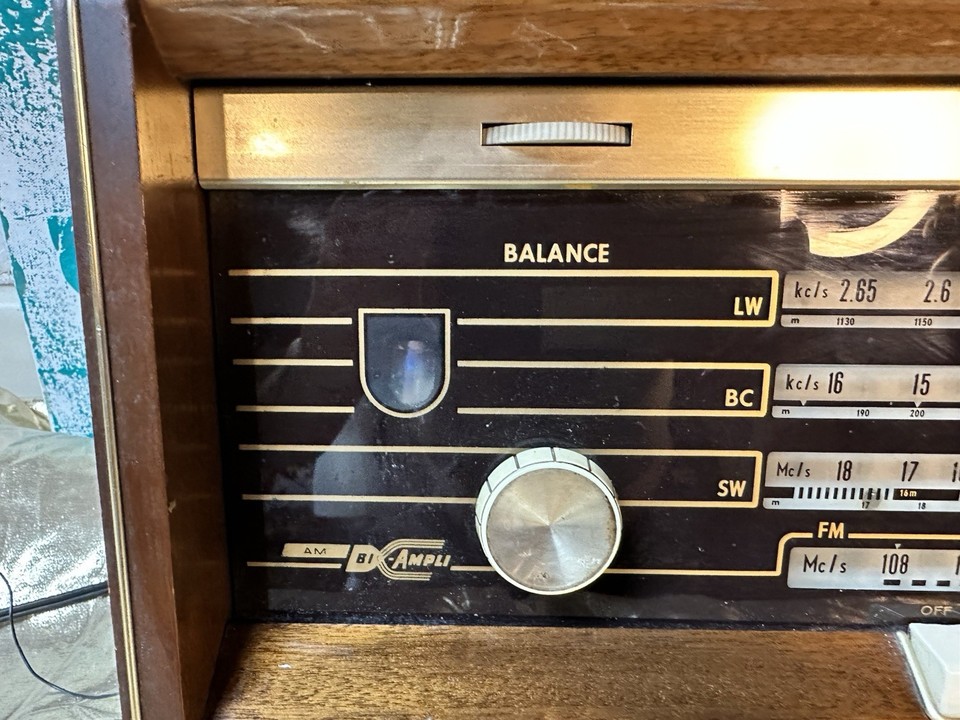 Vintage Working Table Top Stereo w/ tuning eye Philips B5X43A Made in ...