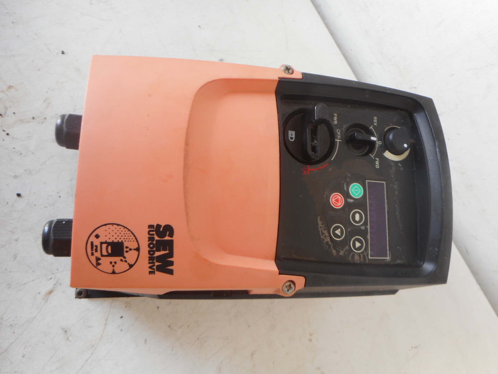 SEW EURODRIVE 0.37kW VARIABLE FREQUENCY DRIVE 240AC Input ...