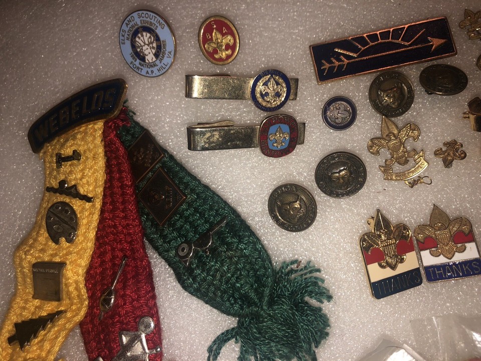 Lot Of Vintage Boy Scouts Of America Webelos Cub Scouts Pins Badges BSA ...