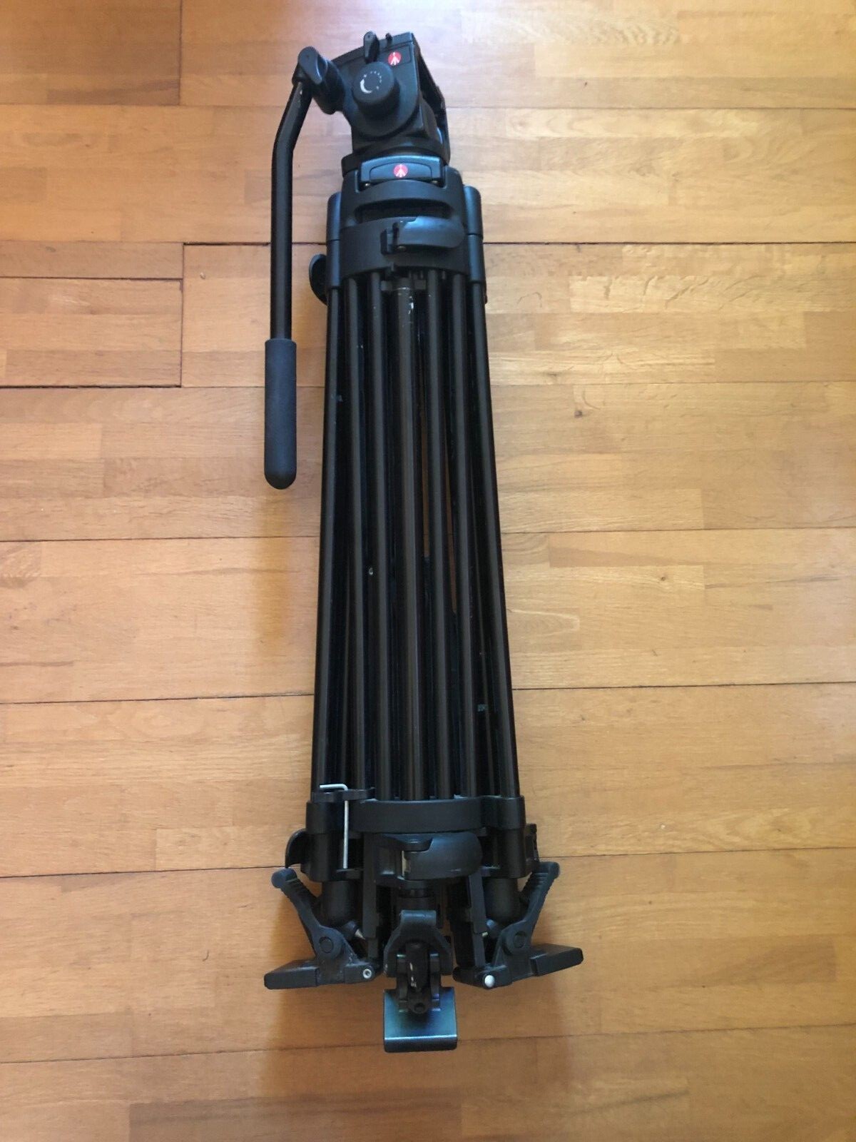 Manfrotto 525mvb Pro tripod legs + 501 75mm Head EXCELLENT | eBay UK