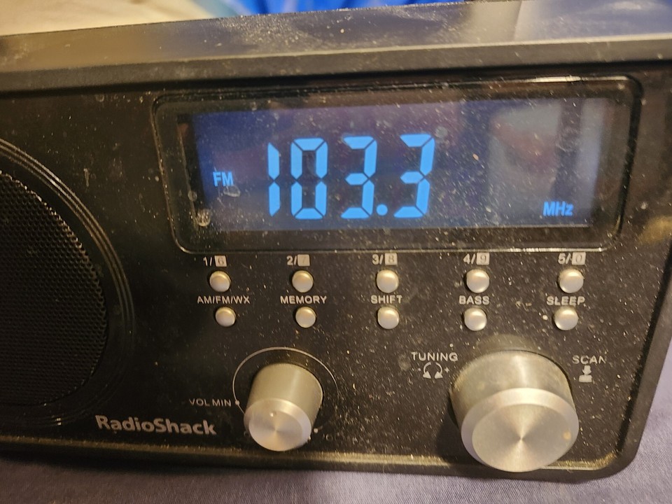 RadioShack AM/FM/WX Portable Radio Digital NOAA Weather Band Fully ...