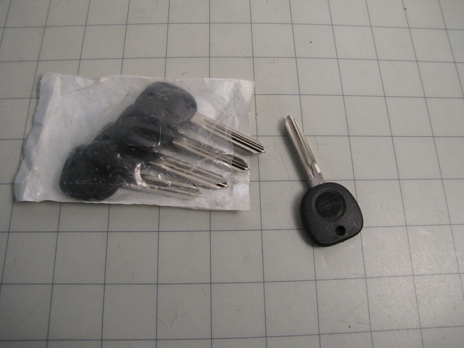 Hillman B106PH Plastic Head Key Blank General Motors keys for sale ...