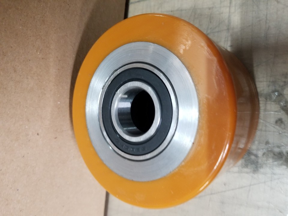 Hyster 2047714 Wheel with Bearings | eBay