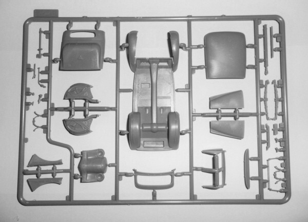 1/35 Kadett K38 Saloon Staff Car.five figures Police ICM 35480 Plastic ...