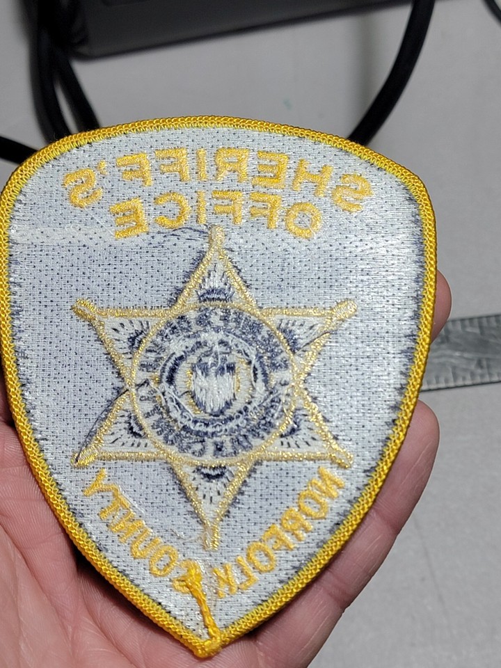 FFb5 Police patch Massachusetts Sheriff sheriff's office Norfolk County ...