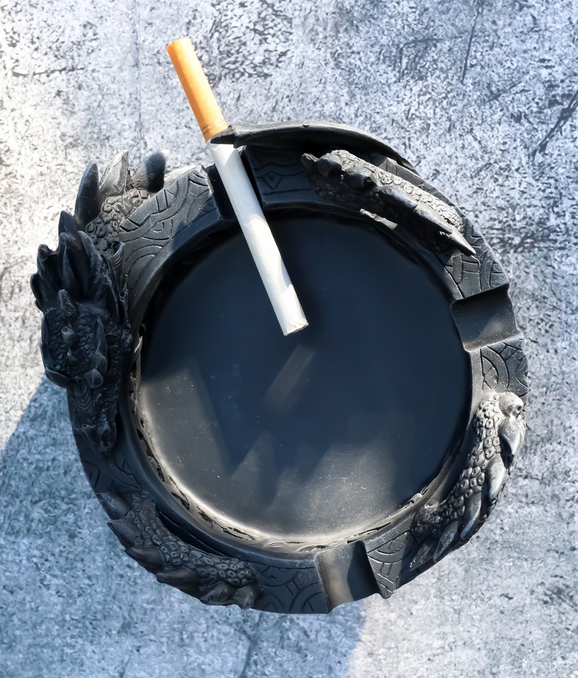 Medieval Fantasy Celtic Gerwolf Sleeping Dragon Round Cigarette Ashtray ...