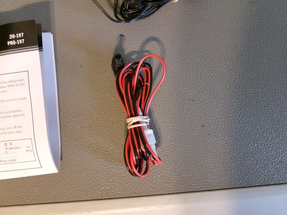 Radio Shack PRO-197 39000 CH. Analog/Digital Police/Fire/EMS Scanner ...