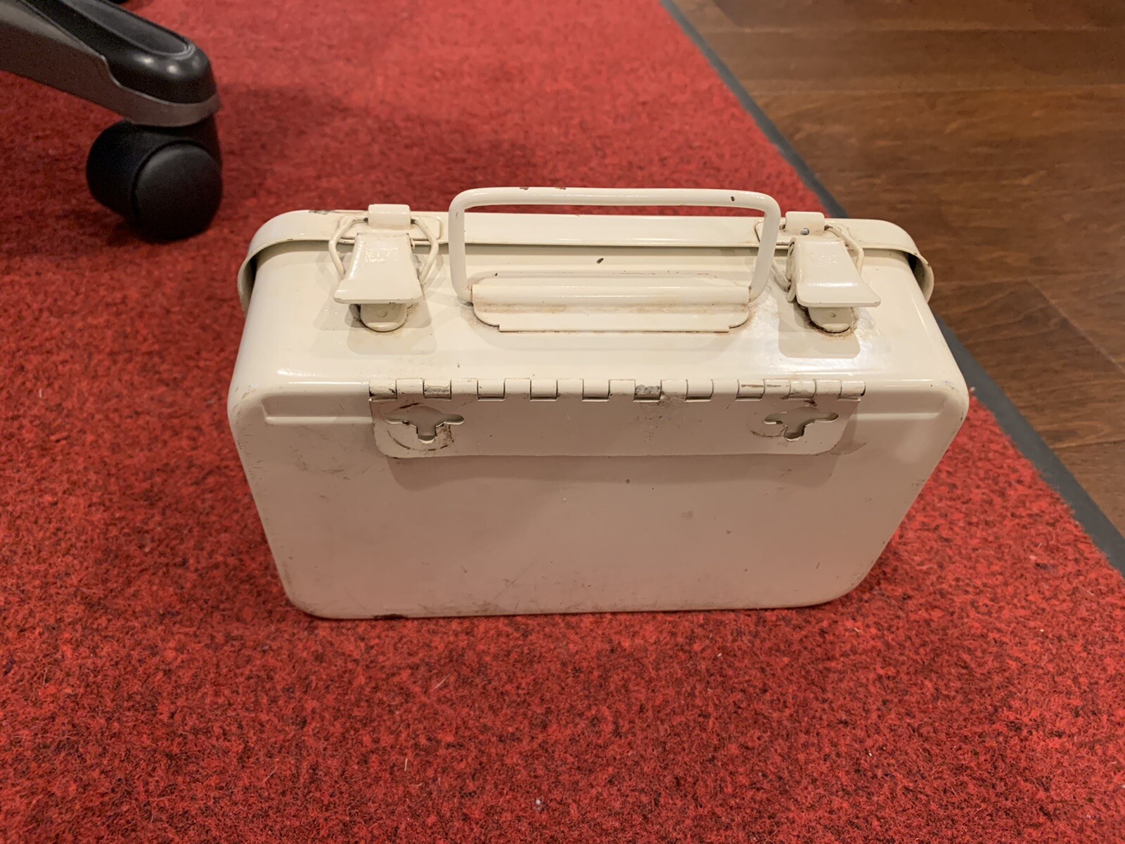 Vintage Fist Aid Kit Metal, filled with bandages and gauze | eBay