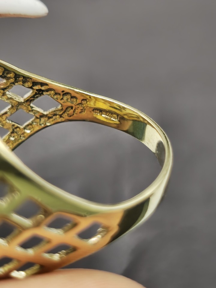 New Solid 9ct Yellow Gold Signet Full Sovereign Coin Ring size V ...