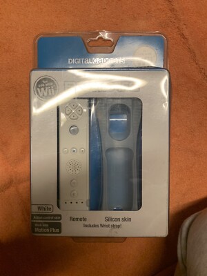 Digital Gadgets Nintendo Wii Remote Motion Sensor white w/Silicone Skin ...