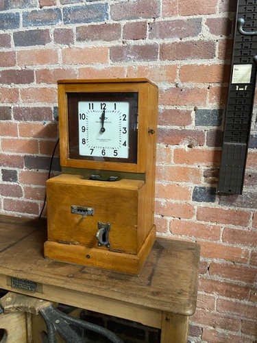 Vintage Clocking In Clock Machine Time Recorder Factory Clock Blick ...