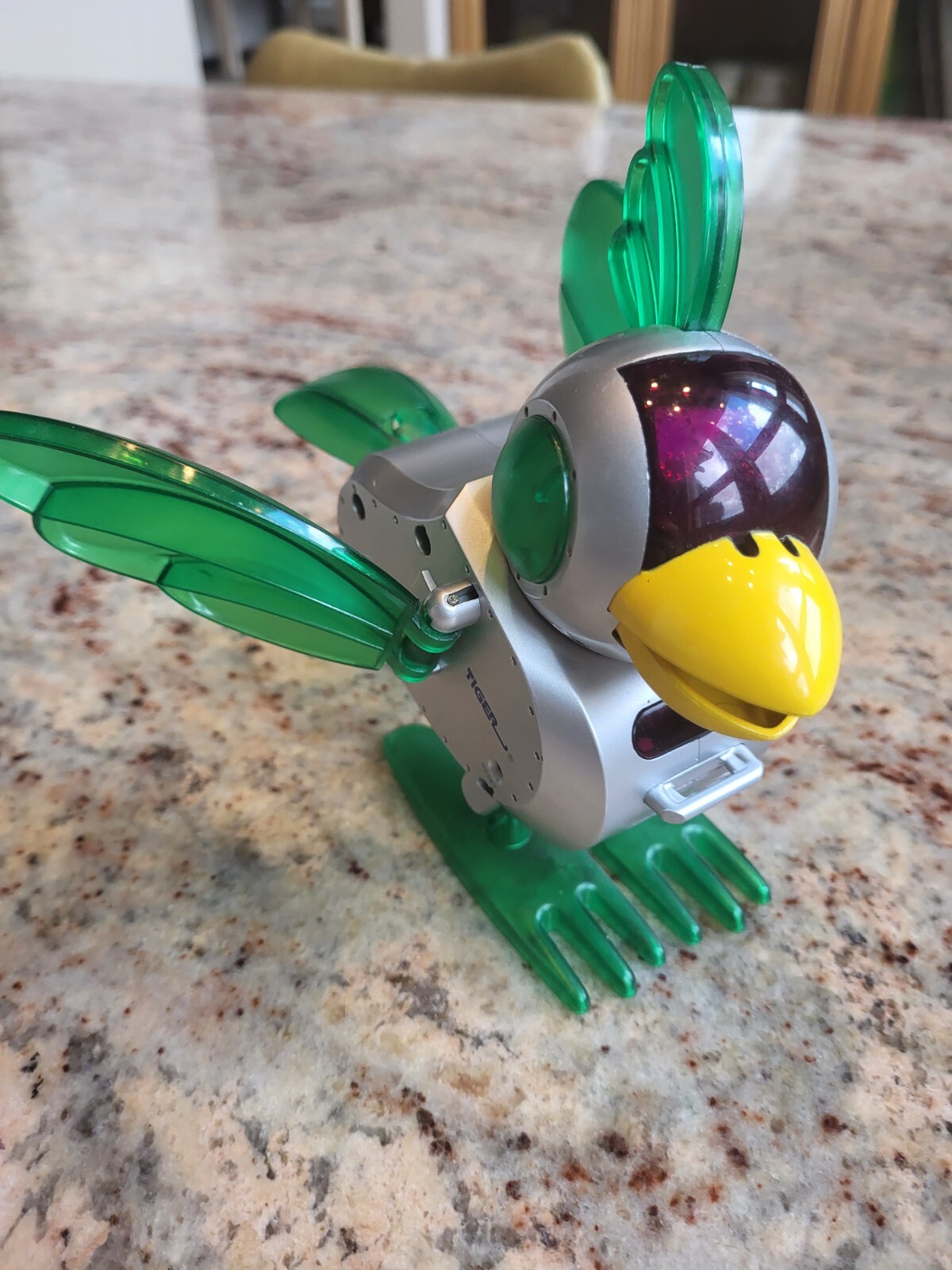 Chirpy-chi Interactive Pet Bird Hasbro Tiger Electronics Works Robot ...