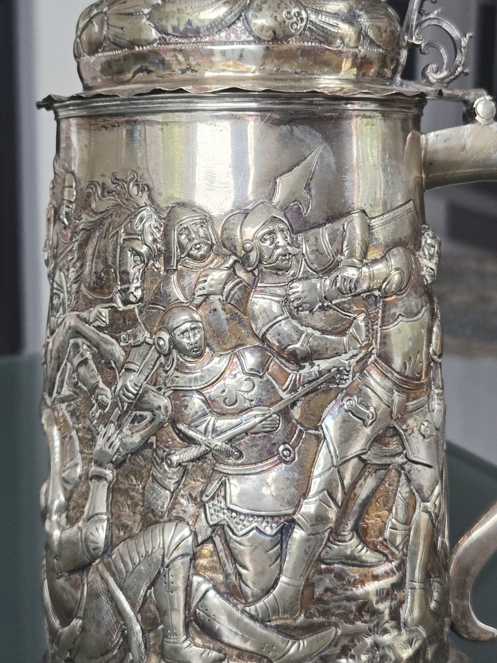 18c LARGE GERMAN SOLID SILVER REPOUSSE TANKARD Partially Gilt, Battle ...