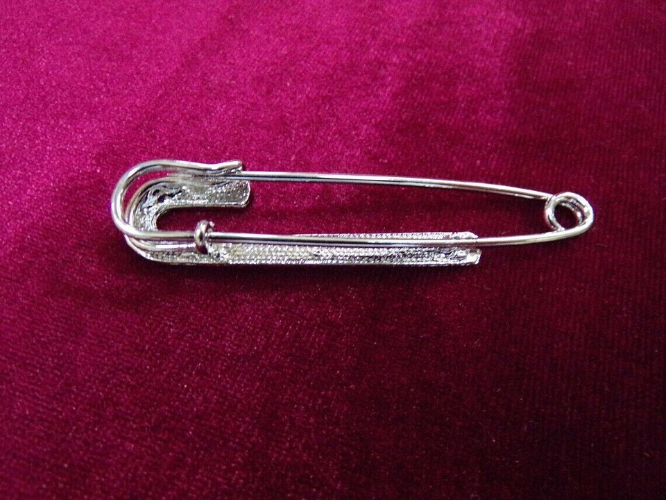 14K White Gold Over 2.00Ct Round Cut Simulated Diamond Safety Pin ...