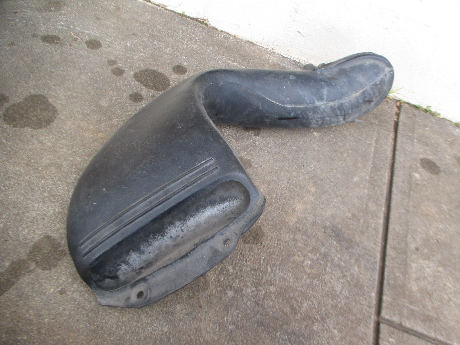 Holden Commodore VT VX air intake tube duct | eBay