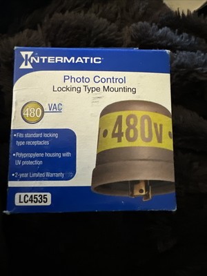 Intermatic Photo Control LC4535 480V Locking Type Mount Receptacle ANSI ...
