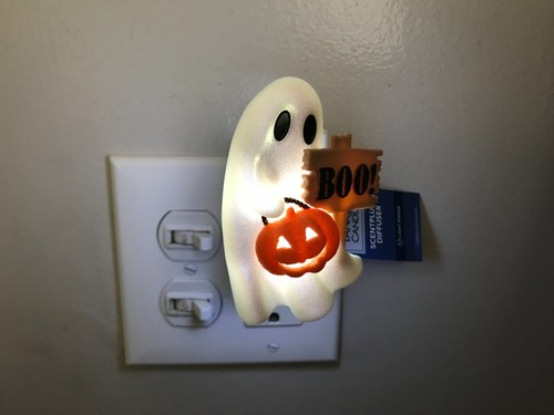 :-P Yankee Candle Halloween Ghost ScentPlug Diffuser with Light NEW ...