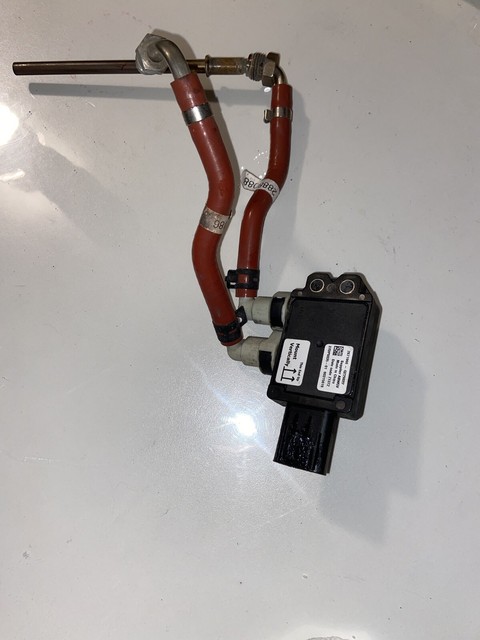 Volvo VNL Cummins ISX DPF Differential Pressure Sensor w/ Inlet&Outlet ...