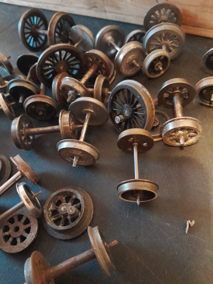 Large O GAUGE CAST IRON/white Metal Wheels Joblot 7mm Spares/parts ...
