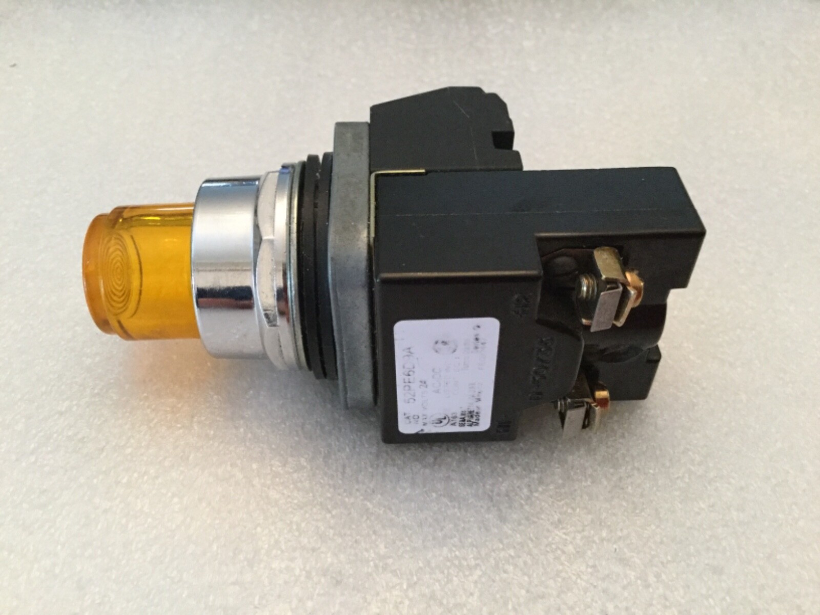 1 - Genuine Siemens 52PE6D9A Amber Push Button Switch 24-28V AC-DC 52 ...