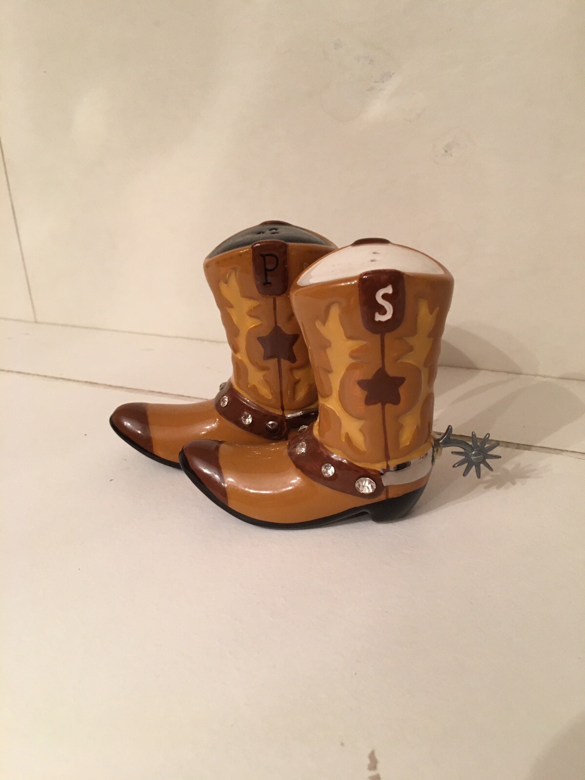 Western Cowboy Boots Salt & Pepper Shakers With Spurs And Bling New | eBay
