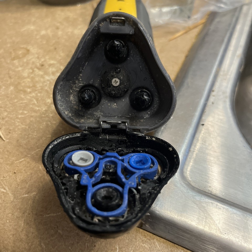 Remington R27A PA-0505N Yellow Rechargeable WETech Mens Cordless Rotary ...