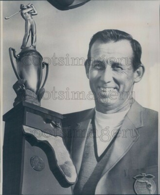 1968 Press Photo Golfer Dan Sikes With Citrus Open Trophy Florida 1960s ...