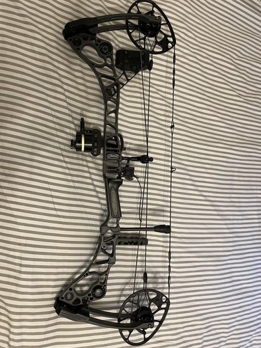 Mathews Halon 32 Bow & Accessories | eBay