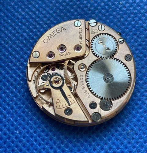 Original OMEGA manual winding movement caliber 265 running & hands (1/ ...