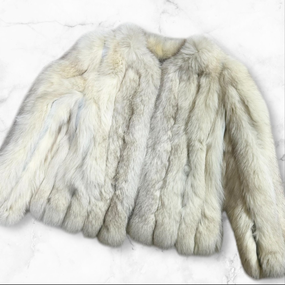 SAGA FOX Blue fox Cropped Short coat Real fur Size:9(L) White Volume ...