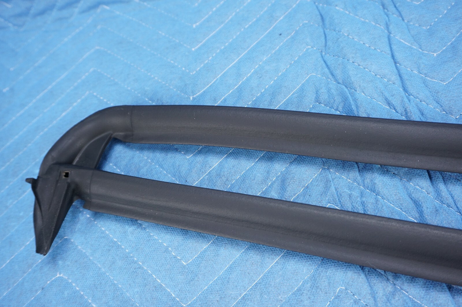 Lexus LX570 Liftgate Lower Weatherstrip (on the gate) 68281-60030 2008 ...
