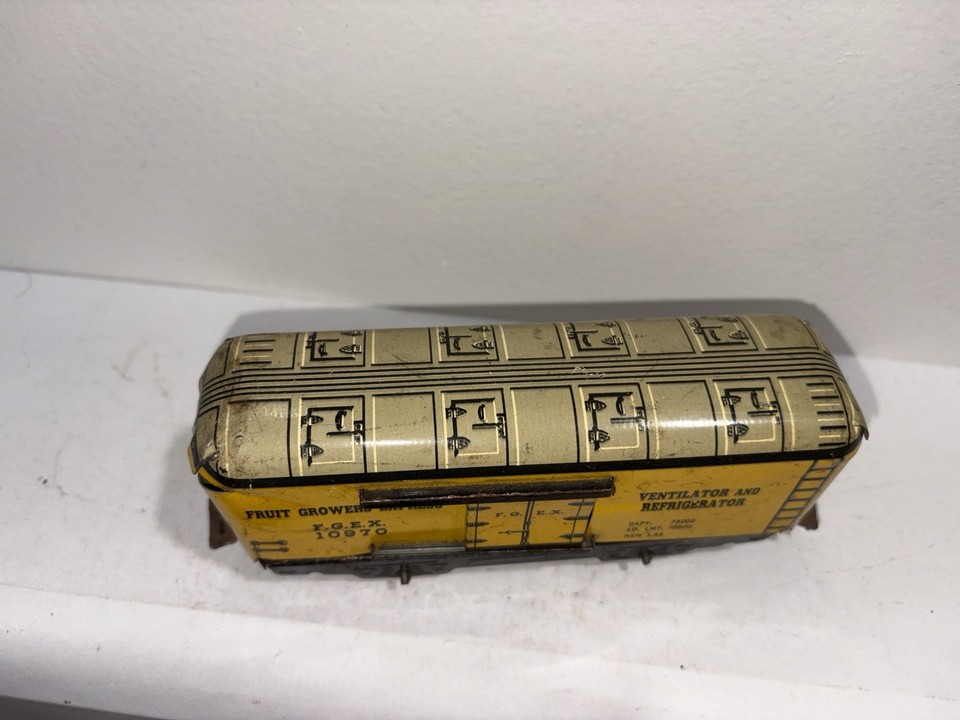 Marx Fruit Growers Express FGEX 10970 Refrig Boxcar Tin Train Freight ...