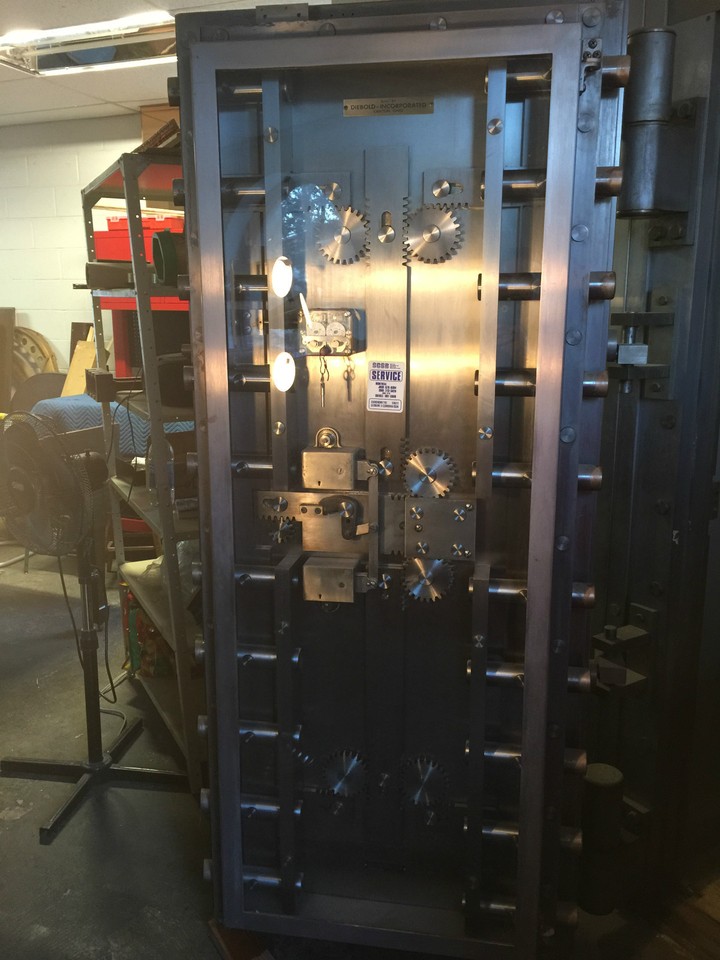 AHERN SAFE BANK VAULT DOOR BUILT BY DIEBOLD~ | eBay