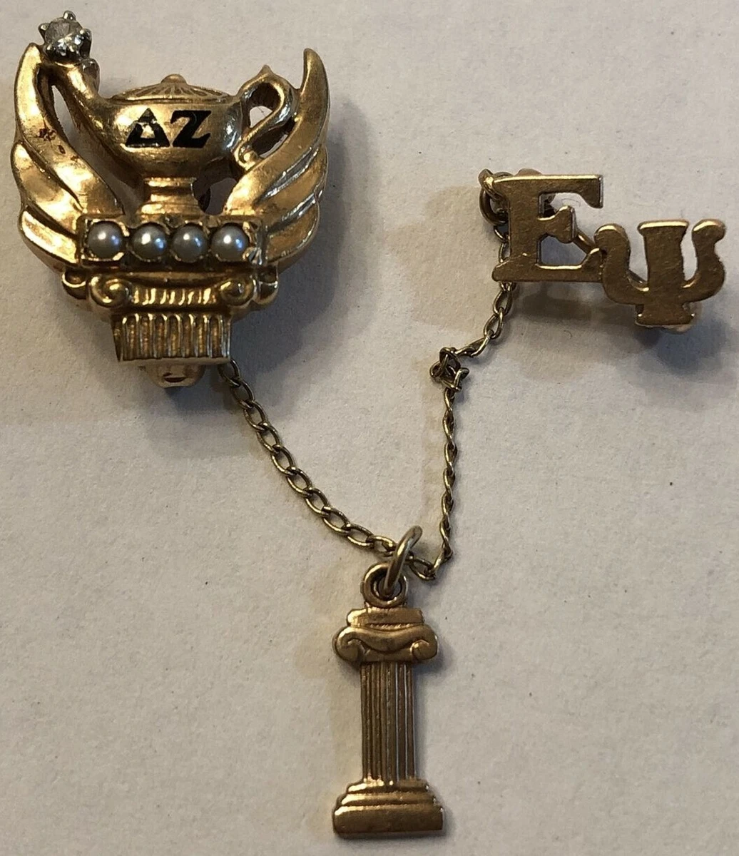 Delta Zeta Badge