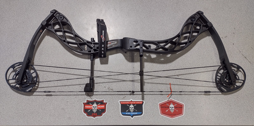 BOWTECH CARBON ZION...LEFT HAND...70# COMPOUND BOW | eBay