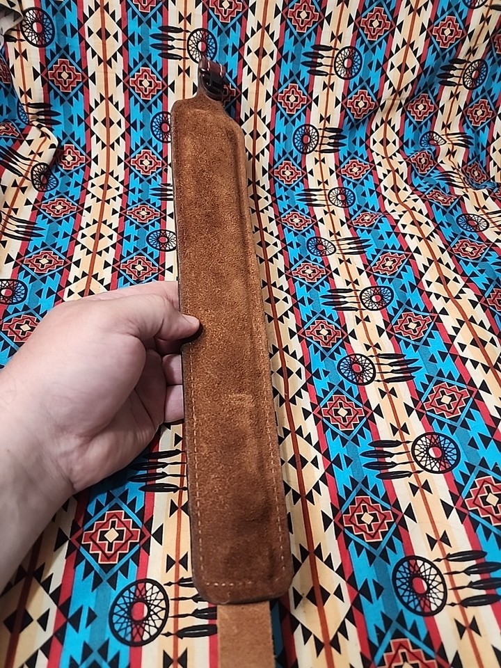 PATHFINDER TOOLED WHITETAIL WHITE STITCHED SUEDE BACKED PADDED RIFLE ...