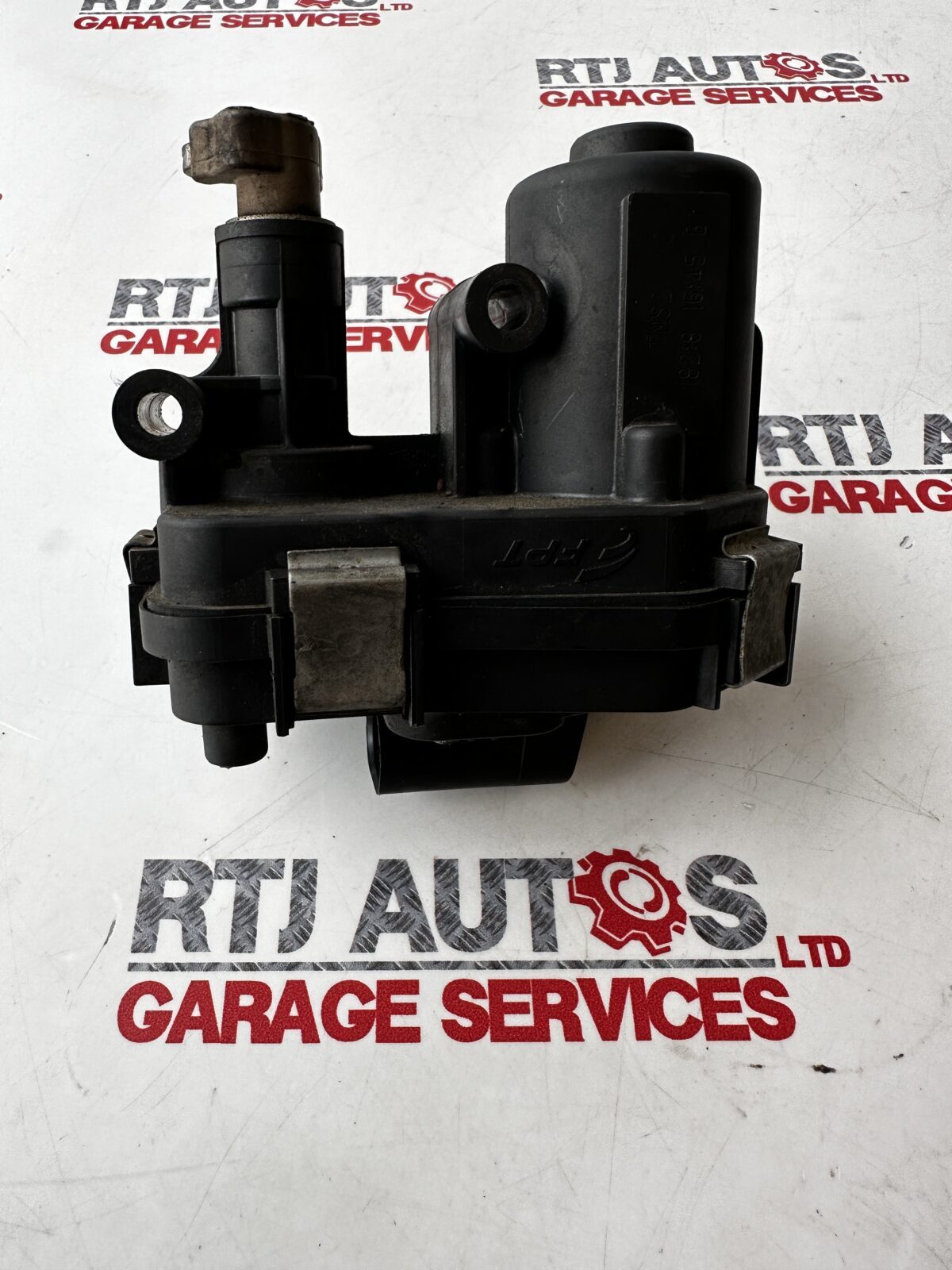 SAAB 9-3 Swirl Flap Valve Actuator Motor TTiD Z19DTR 55261565 55231588 ...