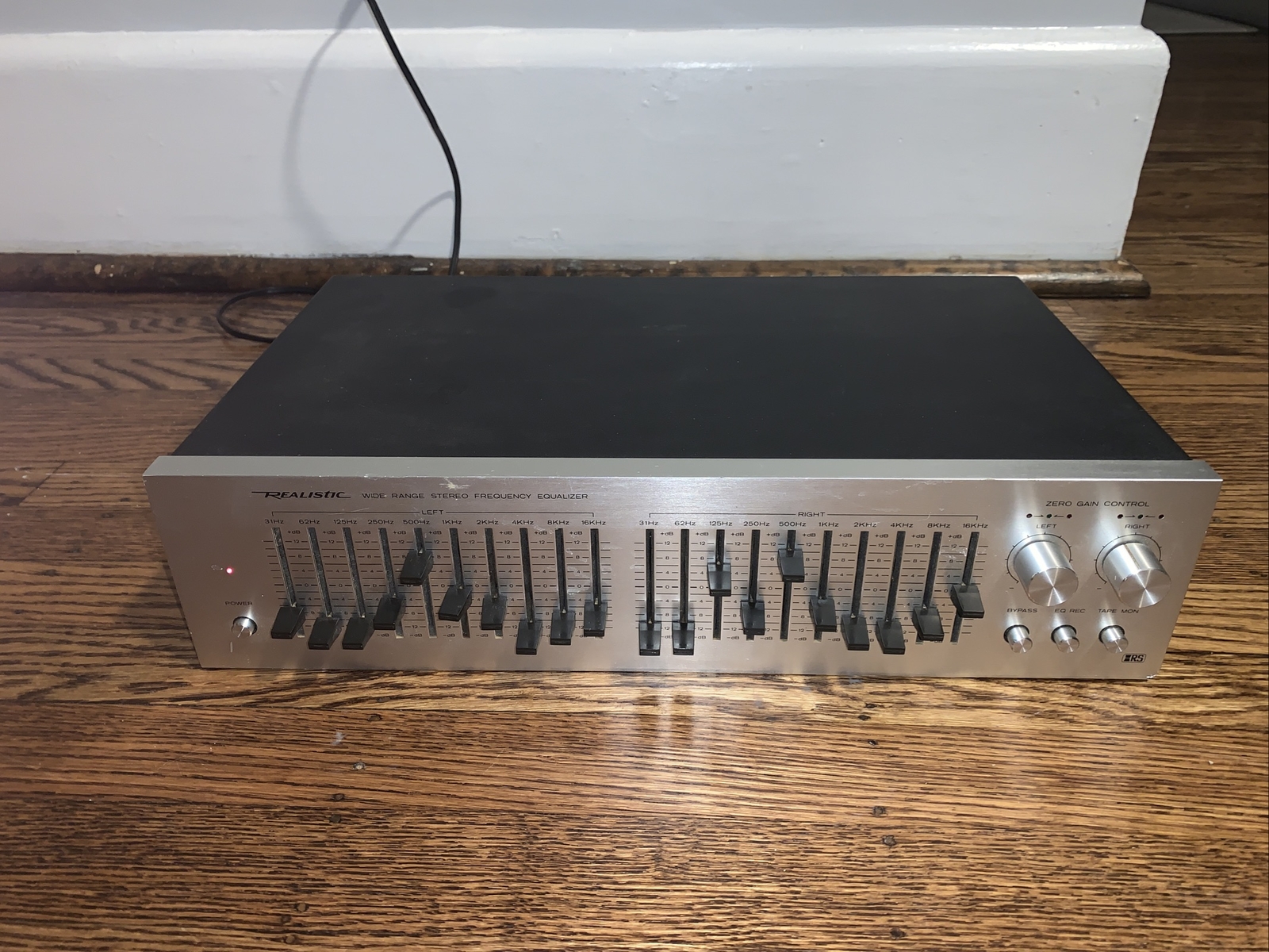 Vintage Realistic 31-2000A Stereo Frequency Equalizer EQ - Turns On | eBay