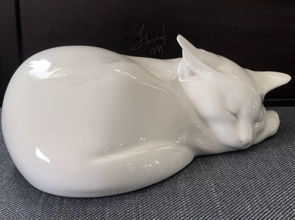 Extremely rare Royal Copenhagen Cat curled figurine #284 Erik Nielsen ...