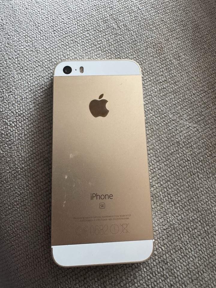 iPhone SE Gold 888462801744 | eBay UK