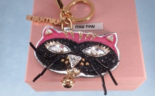 MIUMIU Key holder Key ring chain Bag charm AUTH Black Cat Trick Crystal ...